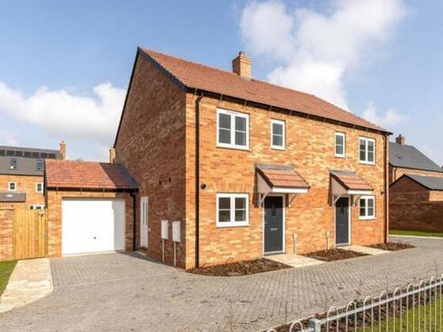 3 Bedroom Semi detached House For Sale In Over