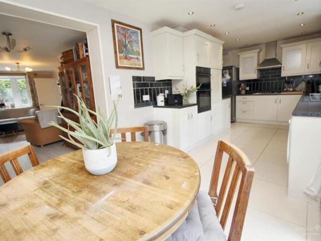 3 bedroom semi detached house for sale in Overdown Road, Tilehurst, Reading, RG31