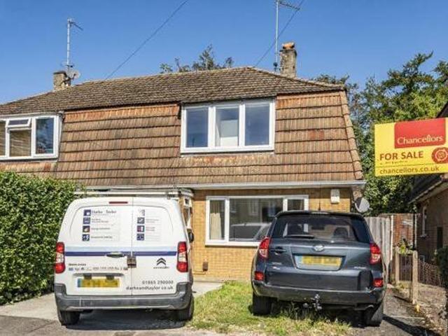 3 Bedroom Semi detached House For Sale In Oxford