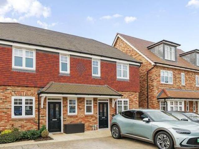 3 Bedroom Semi detached House For Sale In Oxfordshire
