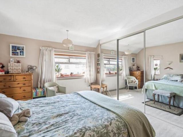 3 bedroom semi detached house for sale in Oxhey Drive, South Oxhey, Watford, WD19