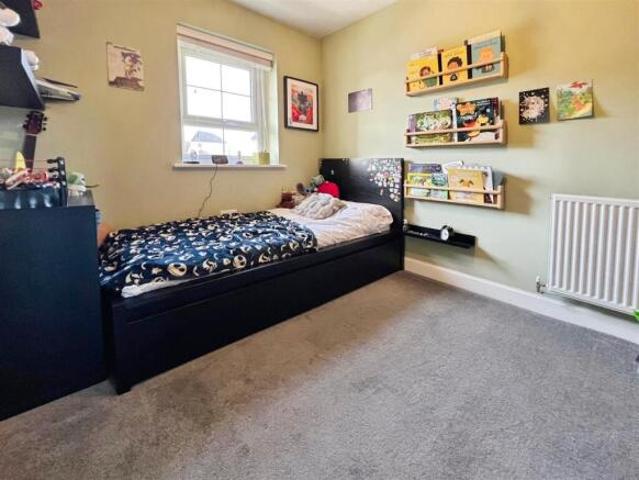 3 bedroom semi detached house for sale in Paddock Lane, Bradford, BD2 3FN, BD2