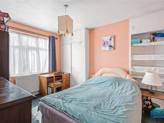 3 bedroom semi detached house for sale in Page Street, London, NW7