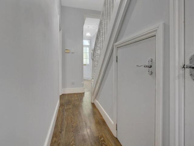 3 bedroom semi detached house for sale in Park Road, Westcliff on sea, SS0