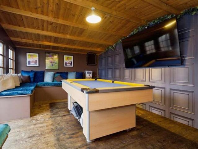 3 bedroom semi detached house for sale in Parkwood Road, Calverley, PUDSEY, LS28