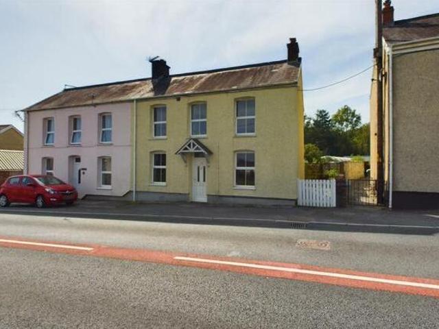 3 Bedroom Semi detached House For Sale In Penygroes