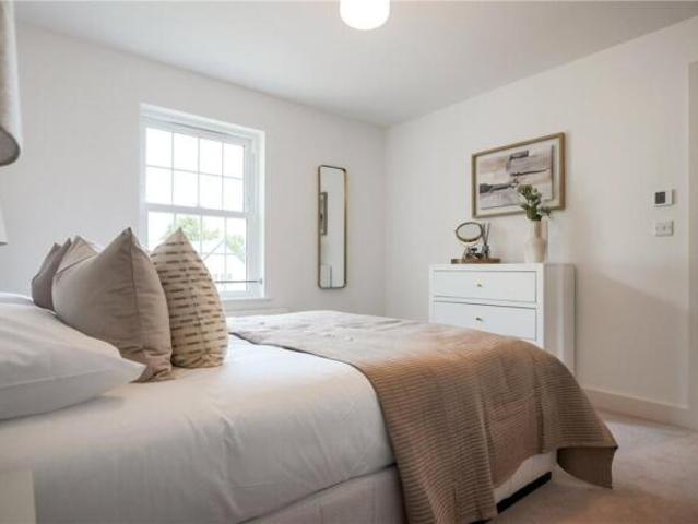 3 bedroom semi detached house for sale in Perne Road, Cambridge, CB1