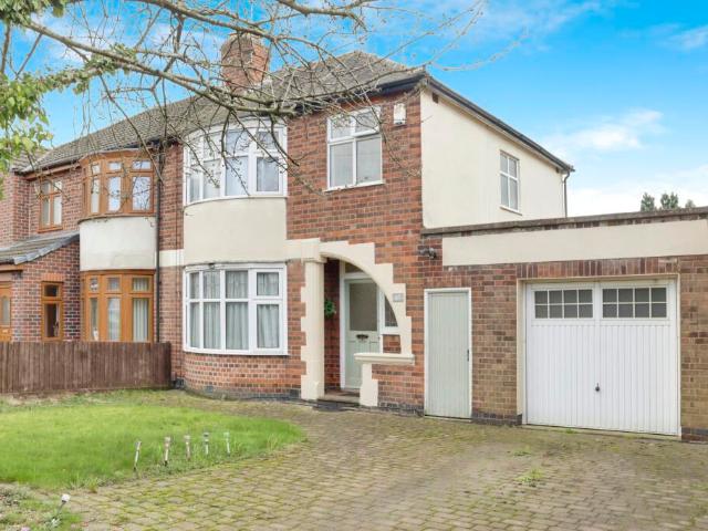 3 bedroom semi detached house for sale in Pine Tree Avenue, Leicester, LE5