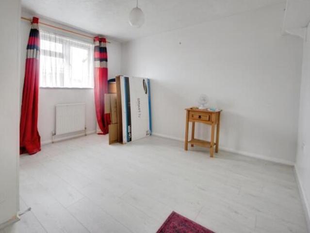 3 bedroom semi detached house for sale in Pioneer Way, Watford, WD18