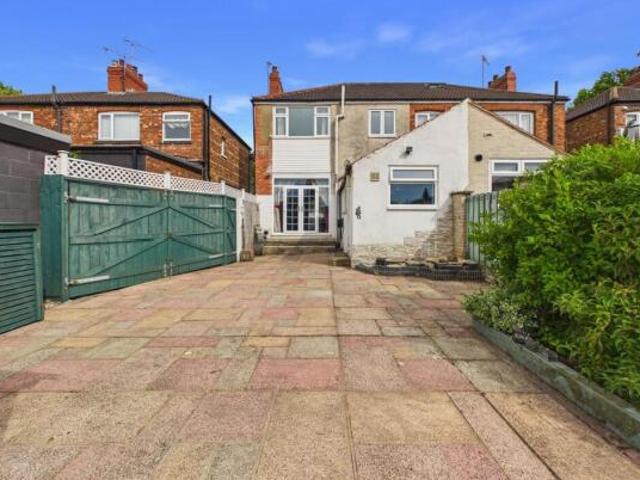 3 bedroom semi detached house for sale in Pickering Road, Hull, HU4