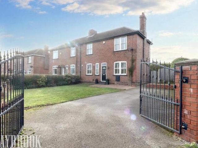 3 Bedroom Semi detached House For Sale In Pilley Green