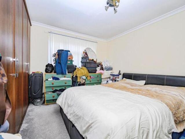 3 bedroom semi detached house for sale in Pirton Road, Luton, Bedfordshire, LU4