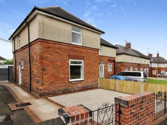 3 Bedroom Semi detached House For Sale In Poolsbrook