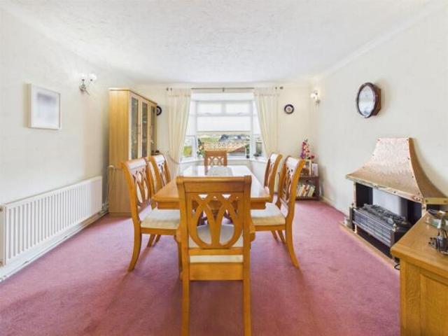 3 bedroom semi detached house for sale in Podsmead Place, Gloucester, GL1