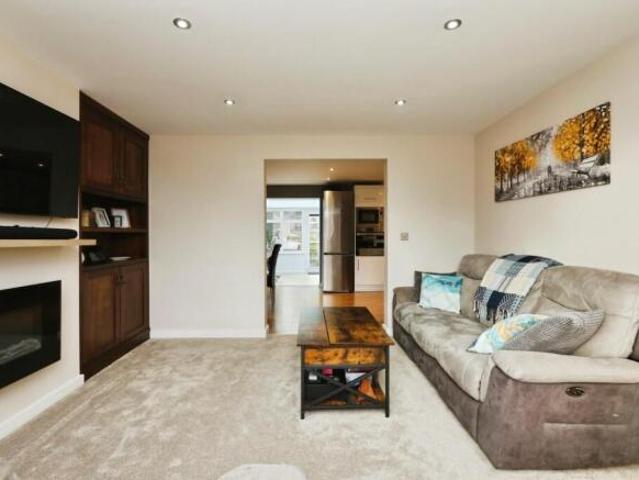 3 bedroom semi detached house for sale in Poplar Avenue, Beighton, Sheffield, S20 1AJ, S20