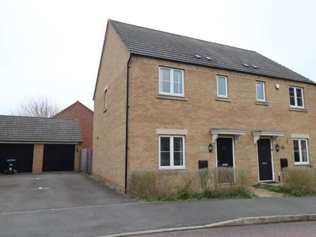 3 bedroom semi detached house for sale in Portland Court, Oakridge Park, Milton Keynes, MK14