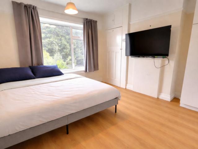 3 bedroom semi detached house for sale in Portswood, Southampton, SO17