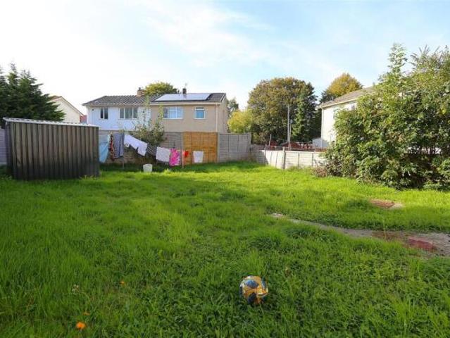 3 bedroom semi detached house for sale in Portway, Avonmouth, BS11