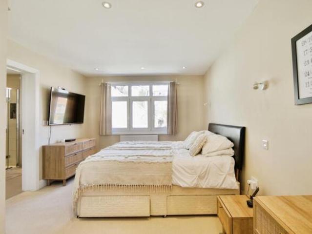 3 bedroom semi detached house for sale in Postern Green, Enfield, EN2
