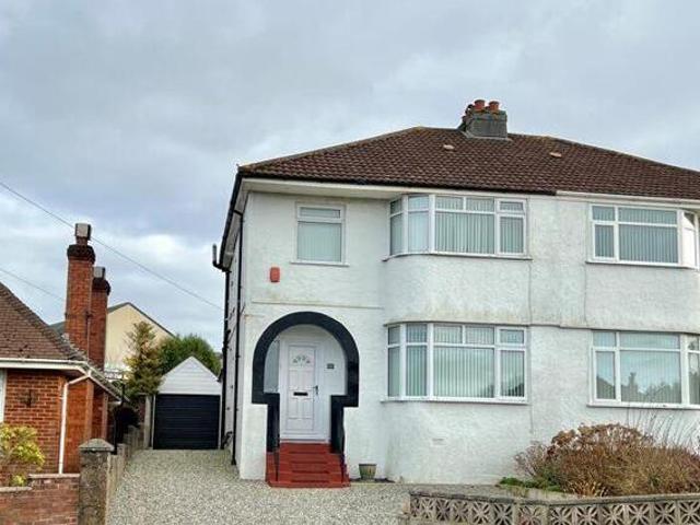 3 Bedroom Semi detached House For Sale In Plymouth. A Fabulous 3 Bedroomed 1930´s Semi With 3 Recept