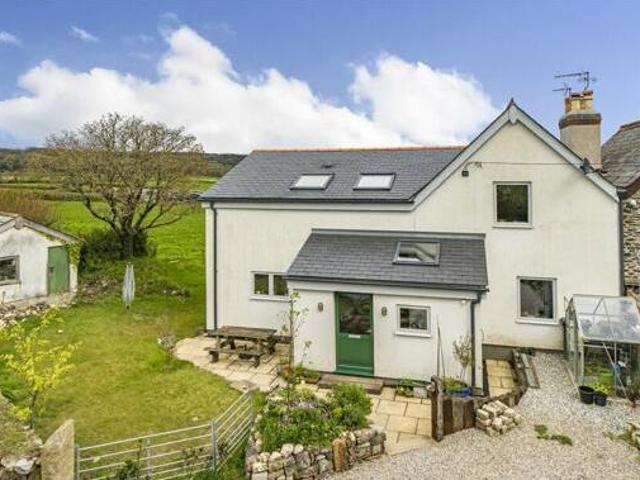 3 Bedroom Semi detached House For Sale In Plymouth, Devon