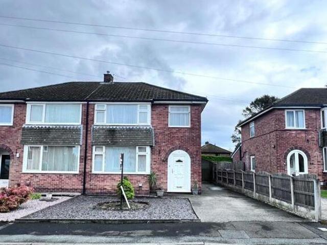 3 Bedroom Semi detached House For Sale In Preston, Lancashire