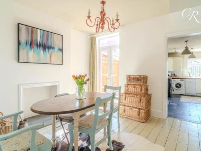3 bedroom semi detached house for sale in Prestbury Road, Cheltenham, GL52