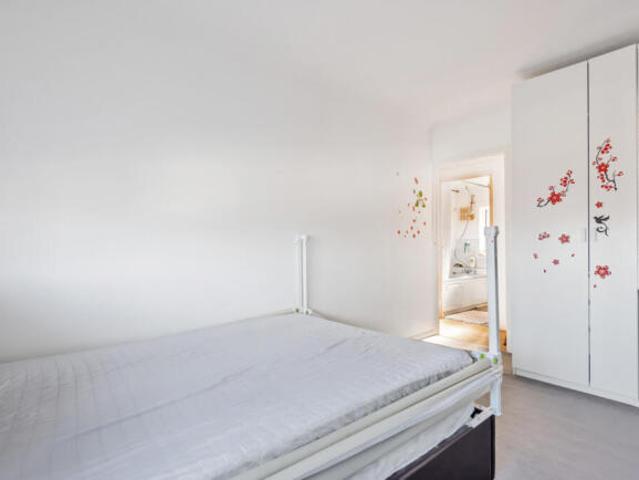 3 bedroom semi detached house for sale in Prestwick Road, Watford WD19 6UL, WD19
