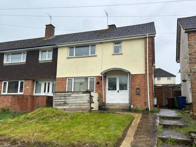3 Bedroom Semi detached House For Sale In Priors Park, Tewkesbury