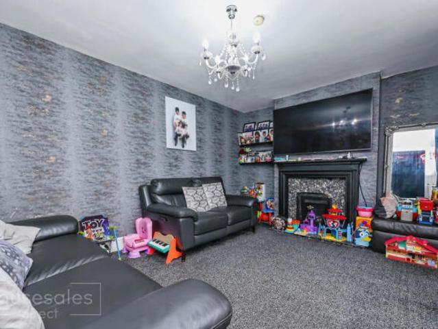 3 bedroom semi detached house for sale in Pulborough Close, Nottingham, NG5
