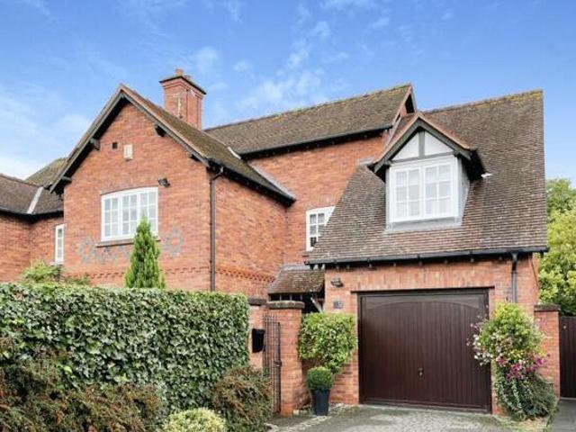 3 Bedroom Semi detached House For Sale In Pulford, Chester