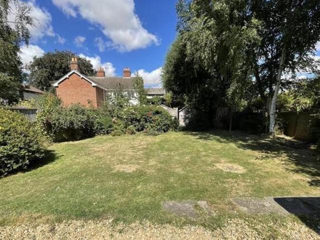 3 Bedroom Semi detached House For Sale In Quadring, Spalding