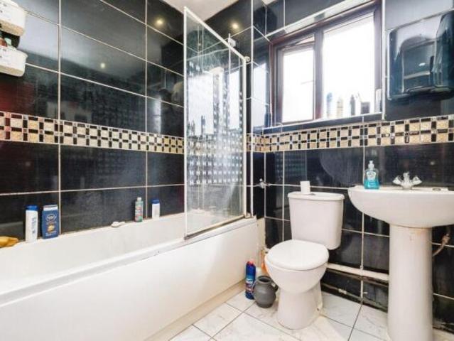 3 bedroom semi detached house for sale in Queen Street, Warley, Brentwood, CM14
