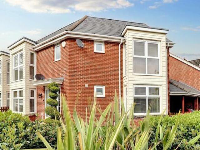 3 Bedroom Semi detached House For Sale In Queens Hills