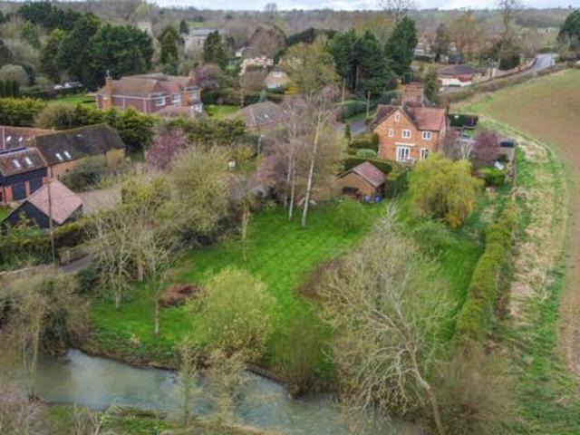 3 Bedroom Semi detached House For Sale In Radclive