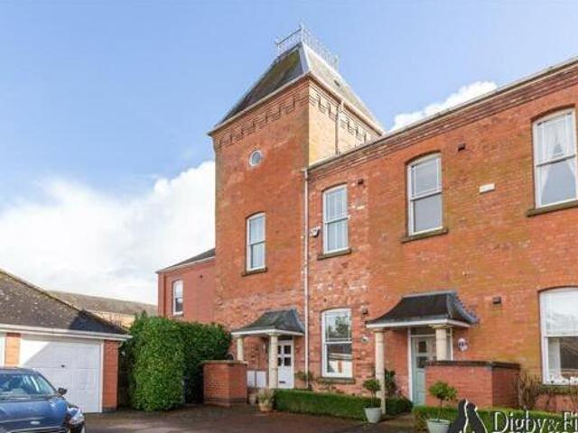 3 Bedroom Semi detached House For Sale In Radcliffe on trent
