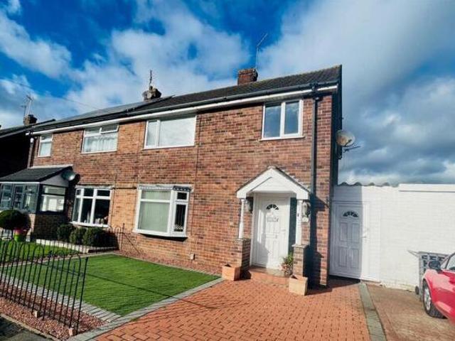3 Bedroom Semi detached House For Sale In Radcliffe on trent