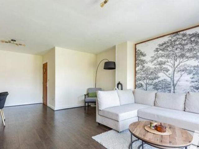 3 Bedroom Semi detached House For Sale In Rainham