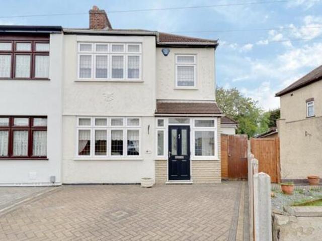 3 Bedroom Semi detached House For Sale In Rainham