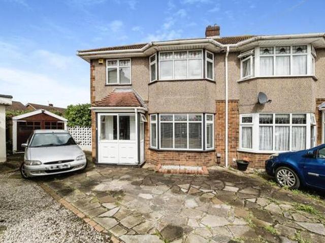 3 Bedroom Semi detached House For Sale In Rainham