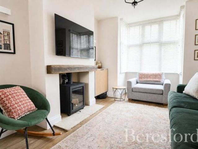 3 bedroom semi detached house for sale in Rainsford Lane, Chelmsford, CM1
