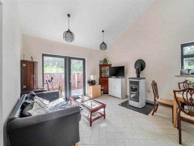 3 bedroom semi detached house for sale in Raleigh Park Road, Oxford, OX2