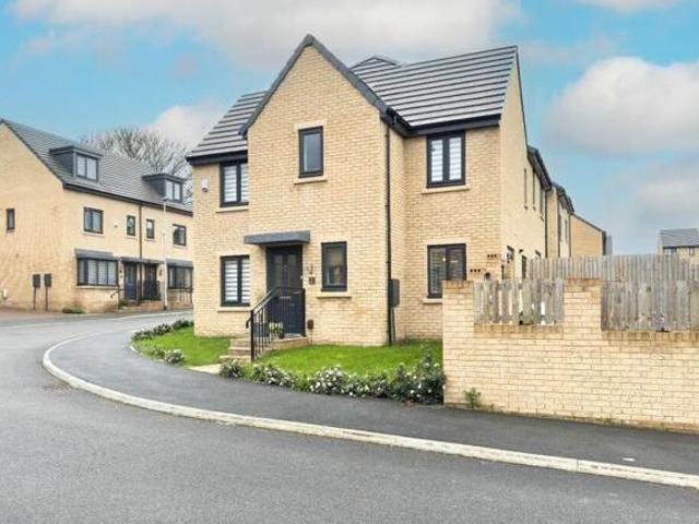 3 Bedroom Semi detached House For Sale In Rastrick