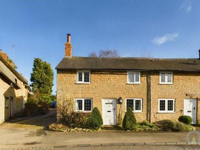 3 Bedroom Semi detached House For Sale In Ravenstone, Buckinghamshire