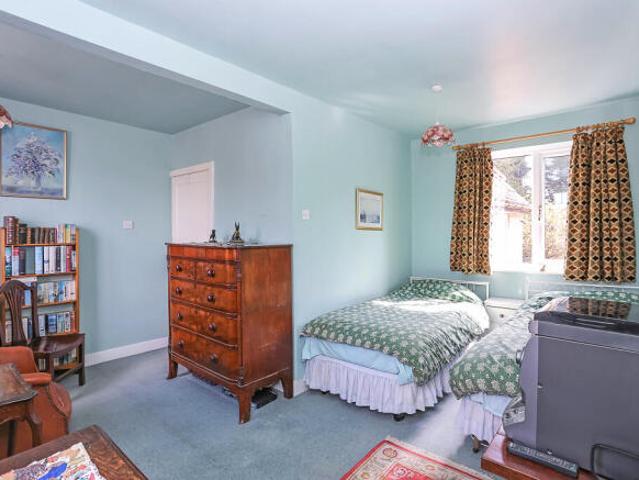 3 bedroom semi detached house for sale in Ravenscroft Road, Solihull, B92