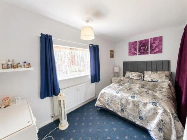 3 bedroom semi detached house for sale in Rayleigh Road, Hutton, Brentwood, CM13