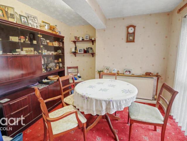 3 bedroom semi detached house for sale in Renfrew Road, Lincoln, LN5