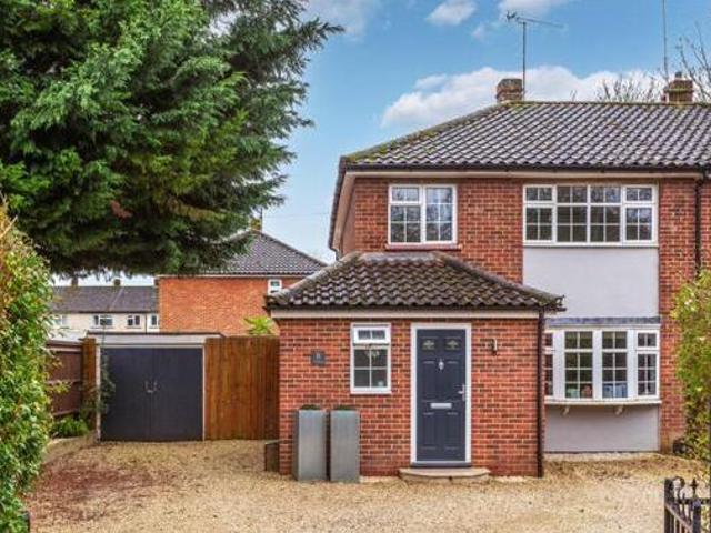 3 Bedroom Semi detached House For Sale In Reading, Berkshire