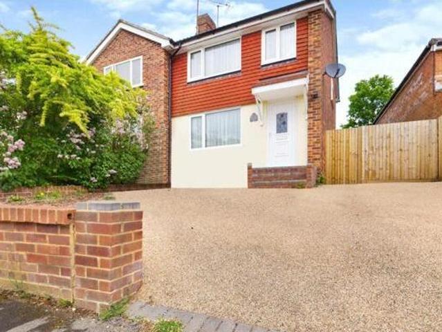 3 Bedroom Semi detached House For Sale In Reading, Berkshire