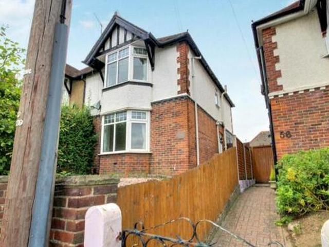 3 Bedroom Semi detached House For Sale In Reading, Berkshire